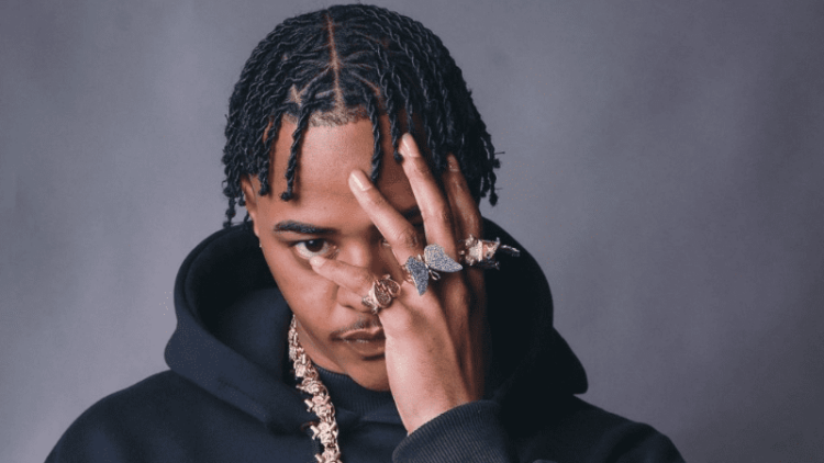 Rapper Tz da Coronel anuncia álbum "Dacoromode" para próximo mês